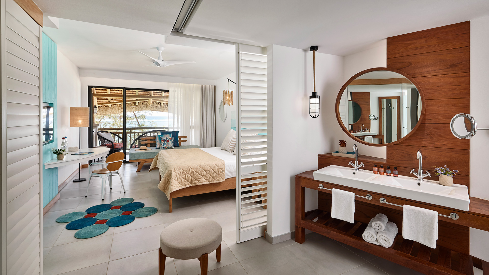 Beachfront Hotel Rooms & Accommodation | C Resort Mauritius